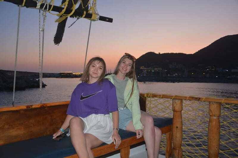 Alanya: Sunset Party Boat w/ Dinner & Unlimited Drinks - The Details: What’s Included and What’s Not