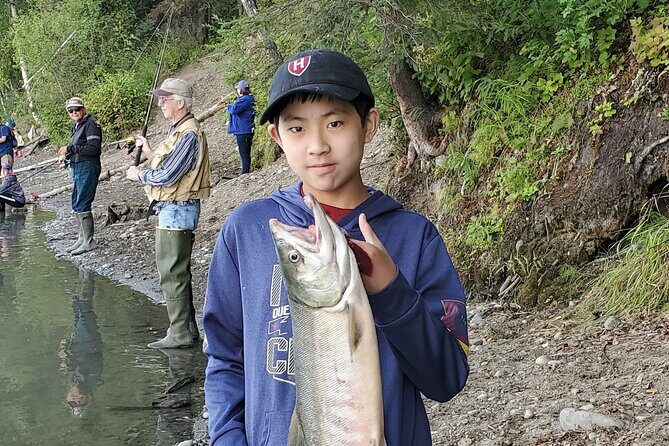 Alaskan Salmon 8-Hour Fishing Experience - FAQ