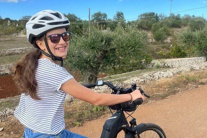 Alberobello in e-bike. Trulli, countryside, mill and donkeys - Key Points 