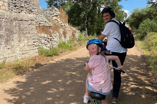 Alberobello in e-bike. Trulli, countryside, mill and donkeys - The Itinerary in Detail