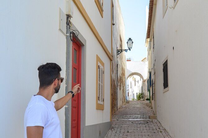 Albufeira: City Highlights & WINE TASTING - Transportation and Group Dynamics
