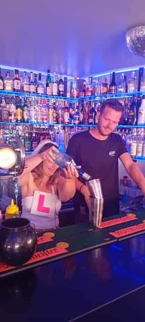 Albufeira: Cocktail Making Class and Karaoke Party with DJ - What to Expect from the Experience