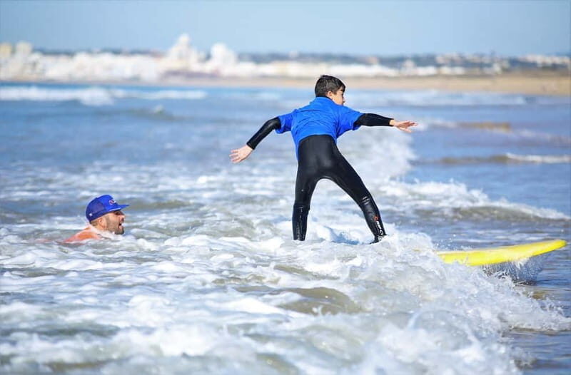 Albufeira: Surf Lesson - The Atmosphere and Group Dynamics