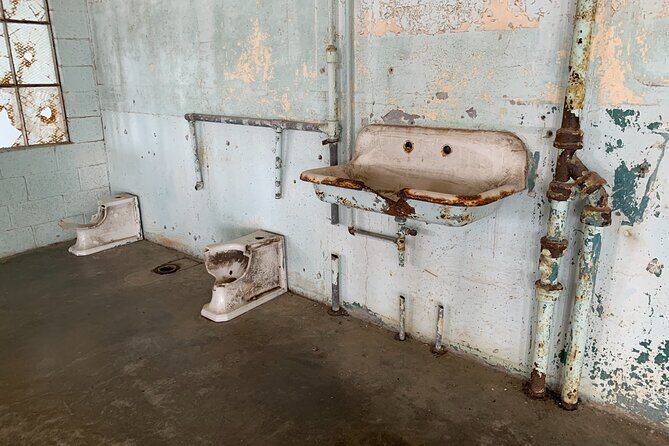 Alcatraz Inside Access Ferry and Audio Tour with Night Option - FAQ