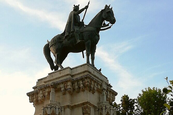 Alcázar, Cathedral And City Centre Private Tour - An Overview of the Alcázar, Cathedral, and City Highlights