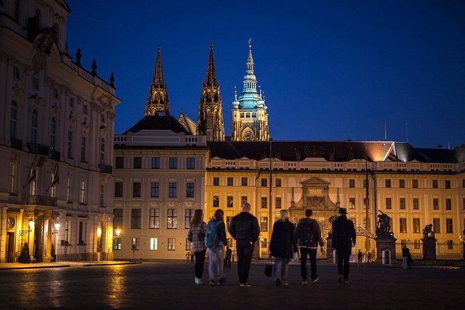 Alchemy and Mysteries of Prague Castle Walking Tour - Starting Point and First Impressions