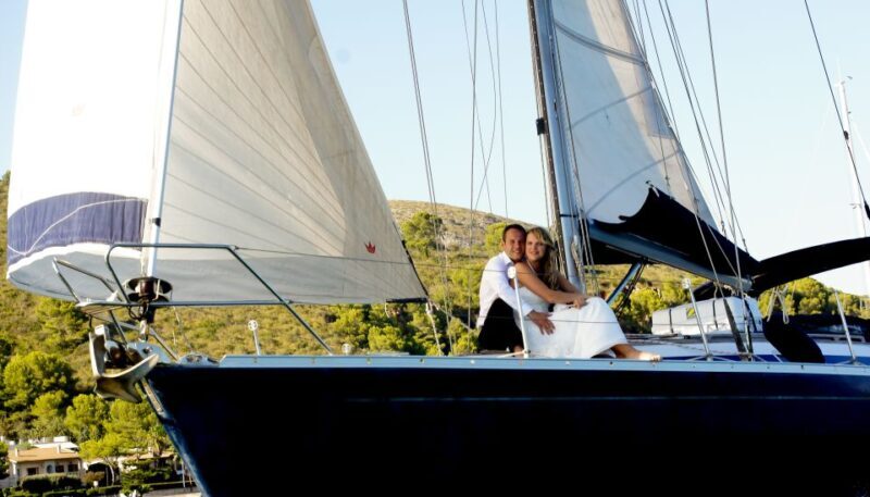 Alcudia: Romantic Sailing Trip with Diner for 2 - Key Points