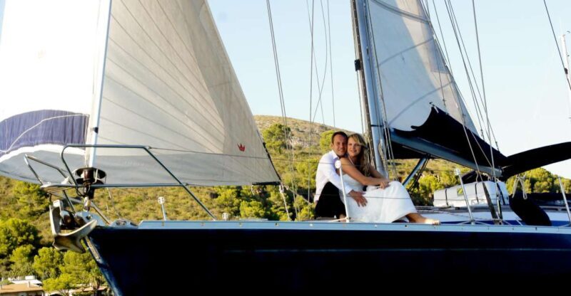 Alcudia: Romantic Sailing Trip with Diner for 2 - Who Should Book This Experience?