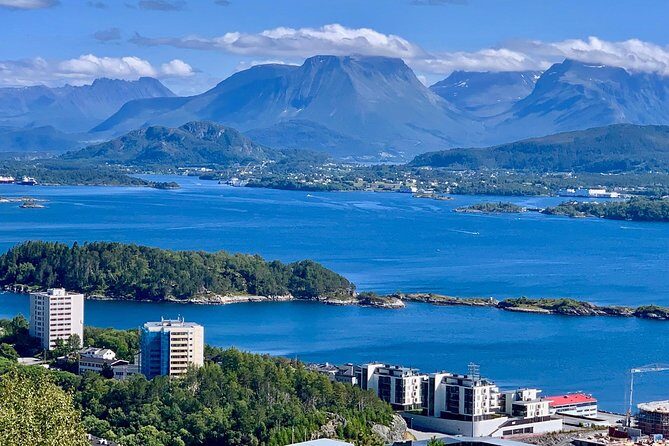 Alesund Private Excursion Viking`s islands - Skodje Bridges and Coastal Scenery