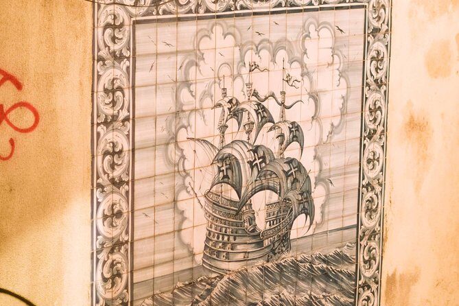 Alfama Photo Walk  Lisbon Photography Experience Led by a Local - Who Should Consider This Tour?