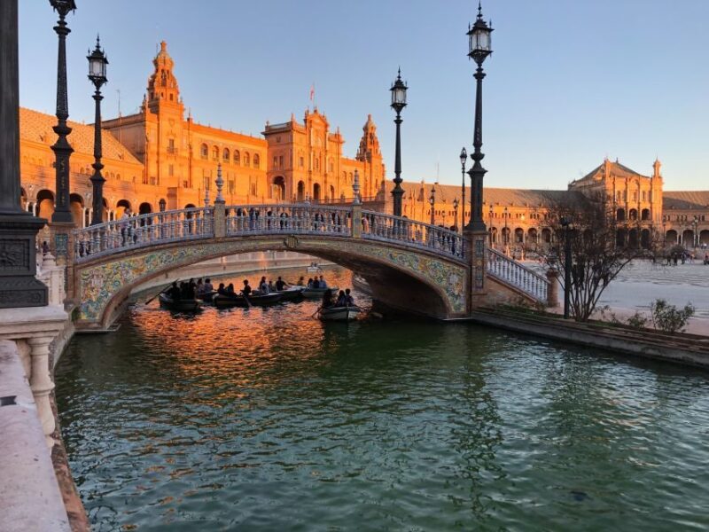 Algarve: Seville Full-Day Shopping and Sightseeing Tour - An Overview of the Tour Experience