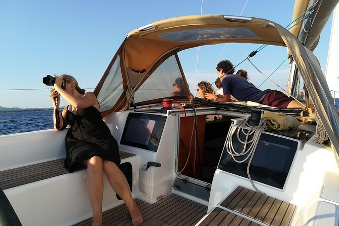 Alghero - Sailboat trip with lunch on board, - FAQs
