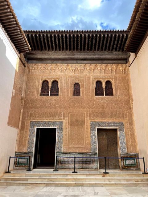 Alhambra and Nasrid Palaces Guided Tour with Tickets - Introduction  
