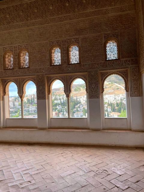 Alhambra and Nasrid Palaces Guided Tour with Tickets - Who Would Love This Tour?  