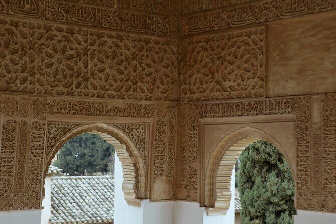 Alhambra and Nasrid Palaces Last Minute Tickets - FAQ
