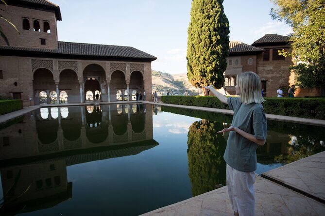 Alhambra Day or Night Private Tour - Who Should Book This Tour?