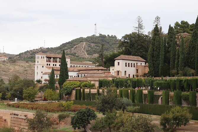 Alhambra Exclusive Tour with Tickets - Analyzing the Tour Itinerary: What You Can Expect