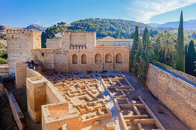 Alhambra Gardens, Generalife and Alcazaba Tickets & Local Guide - FAQ