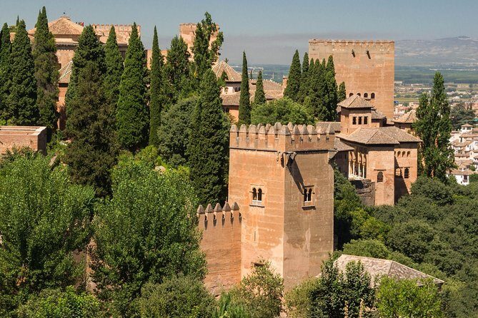 Alhambra & Generalife: Exclusive 3-Hour Private Tour with Tickets Included - FAQ