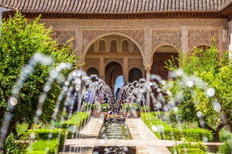 Alhambra: Guided Private Tour with Fast-Track Entry - FAQ