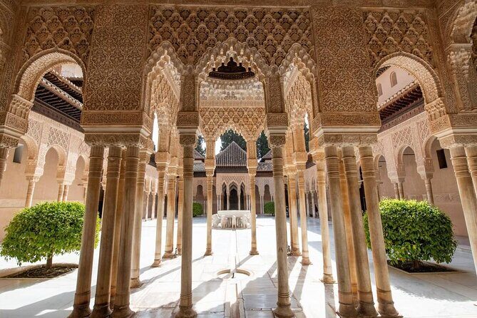 Alhambra Guided Tour & Albaicin Tour from Seville - The Experience Breakdown: What You Can Expect