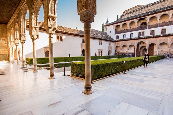 Alhambra Guided Tour & Albaicin Tour from Seville - Who Will Love This Tour?