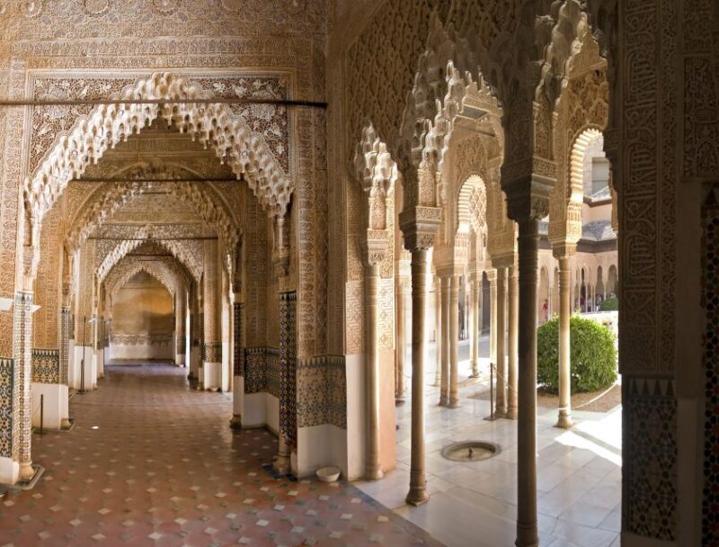Alhambra Guided Tour with Fast-Track Entry - The Value for Money