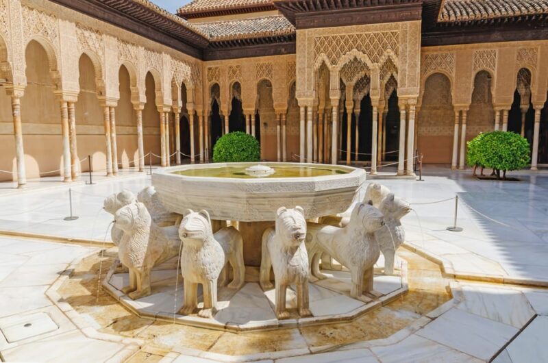 Alhambra & Nasrid Palace: Private Tour with Tickets - Who Will Love This Tour?