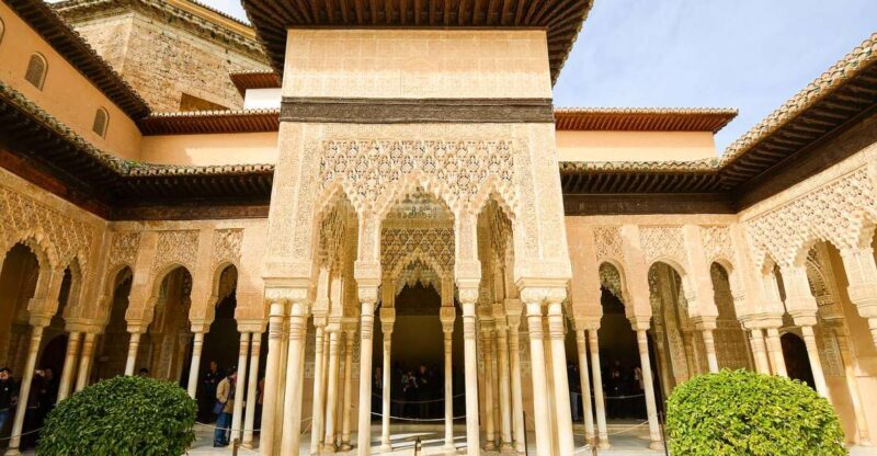 Alhambra, Nasrid Palaces, and Generalife 3-Hour Guided Tour - Who Should Book This Tour?