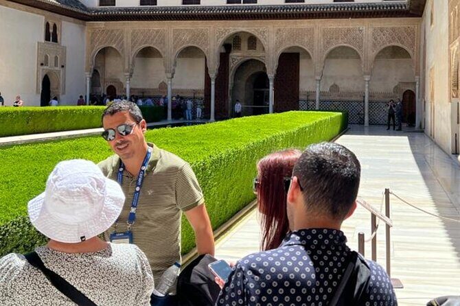 Alhambra, Nasrid Palaces, Generalife & Alcazaba Private Tour - An Overview of the Experience