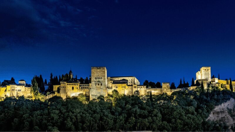 Alhambra: Nasrid Palaces Guided Night Tour without tickets - An Introduction to the Night Tour’s Charm