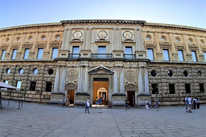 Alhambra private walking tour - Exploring the Itinerary in Detail