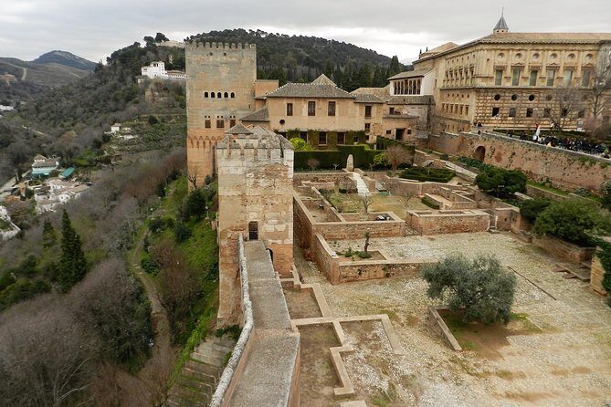 Alhambra: Skip-the-Line to Nasrid Palaces & Generalife - What’s Included and What’s Not