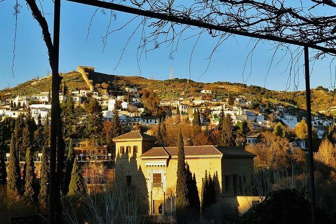 Alhambra Sunset Tour: Generalife, Alcazaba & Albaicín - FAQs