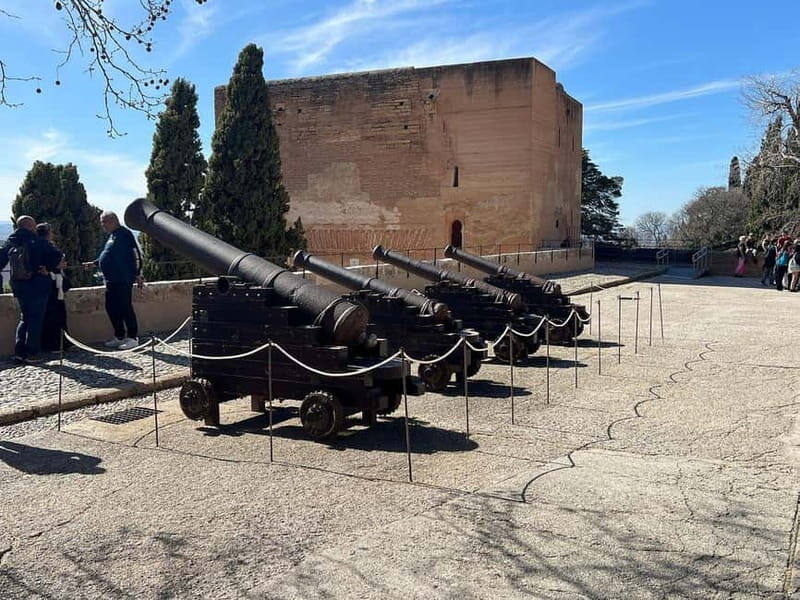 Alhambra Surroundings: History, Architecture and Legends - Introduction: Why This Tour Offers a Unique Perspective