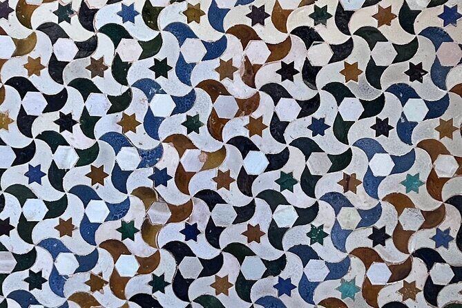 Alhambra tickets with Nasrid Palaces + Tourist Train - Pricing Analysis: Is It Worth It?