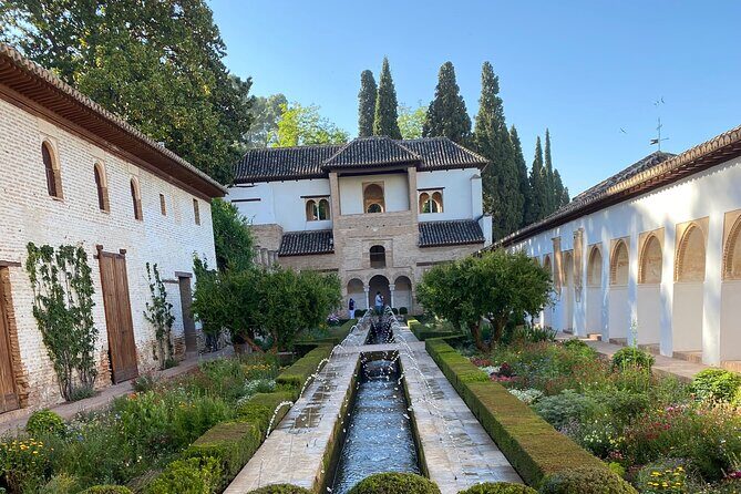 Alhambra tickets with Nasrid Palaces + Tourist Train - Final Thoughts