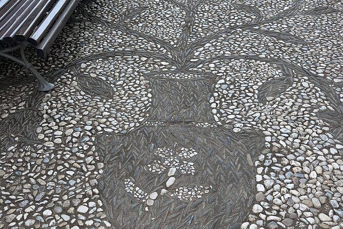 Alhambra tickets with Nasrid Palaces + Tourist Train - Frequently Asked Questions (FAQs)