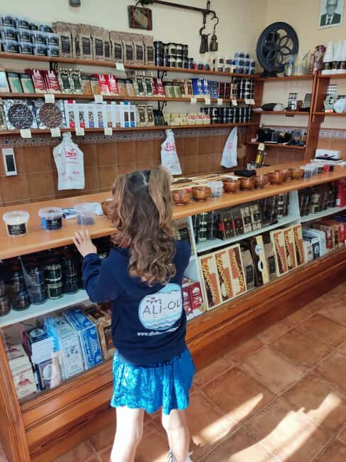 Alicante Charming Villages Tour: Villajoyosa and Altea - Transportation & Group Size