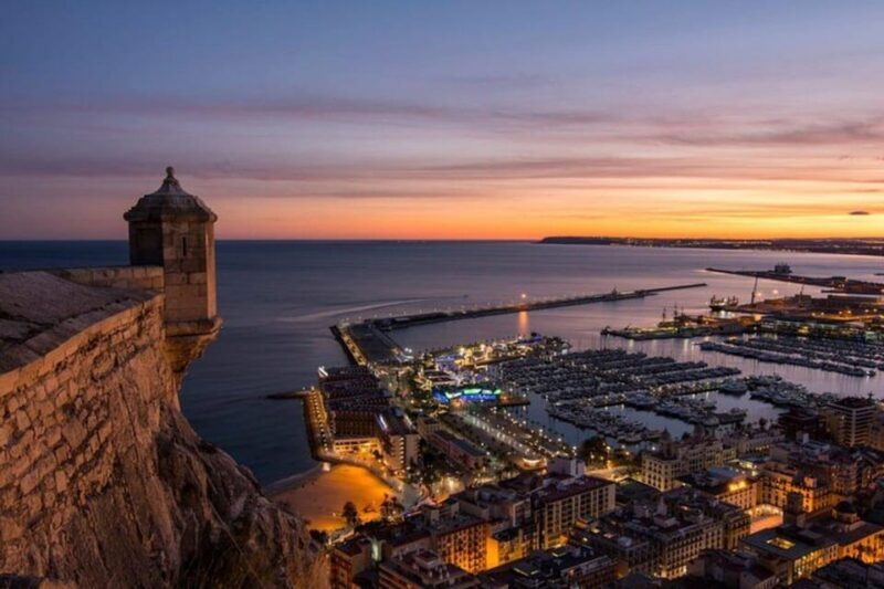Alicante: Guided City Highlights Walking Tour - Key Points