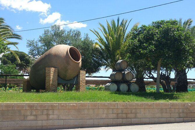 Alicante: Historic Winery (1707), 3 Wine Tasting & Transfer - Who Should Consider This Tour?