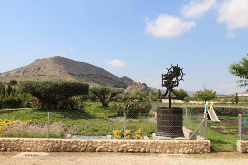 Alicante: Old Winery with Tastings & Gaudí's style of Church - FAQ