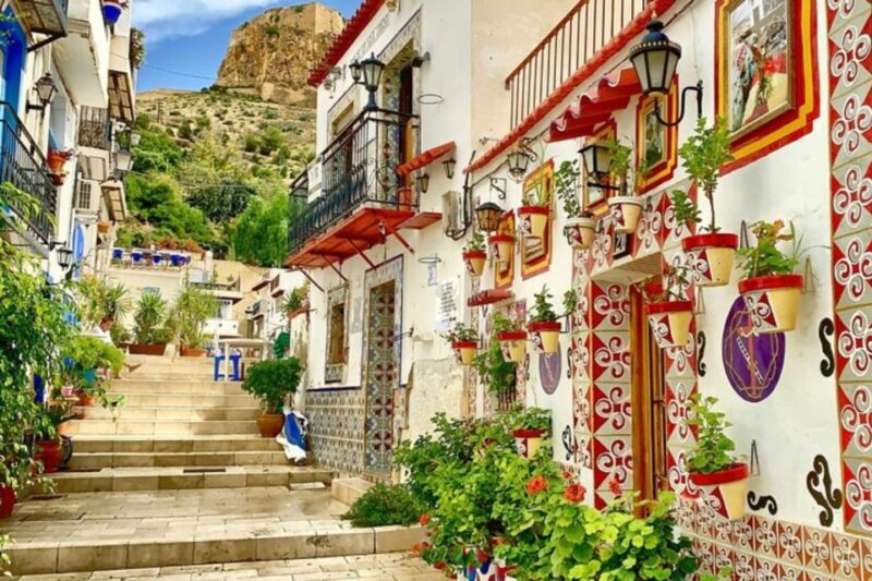 Alicante: Private Custom Walking Tour - Highlights of the Tour