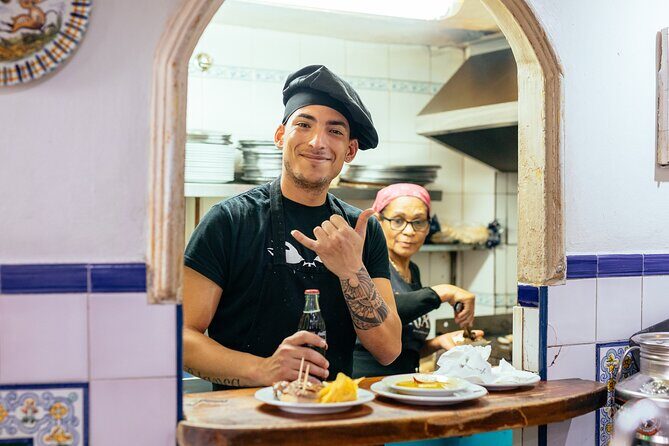 Alicante PRIVATE Food Tour With Locals: 10 Food & Drink Tastings Included - Key Points