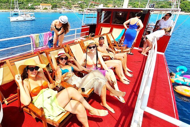 All-Inclusive Blue Lagoon & 3 Island Boat Tour with Food & Drinks - Food, Drinks, and Amenities