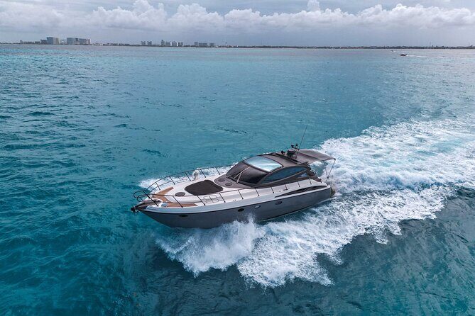 All Inclusive Cancun: Coast & Fun 4 hrs Luxury Yacht 50' Cranchi - Why This Tour Works Well
