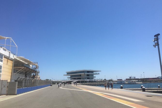All of Valencia by Bike - The Futuristic Ciudad de las Artes y las Ciencias
