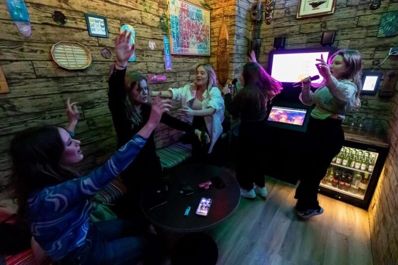 Aloha Amsterdam: Private Karaoke Booth with 20.000 Songs - FAQ  
