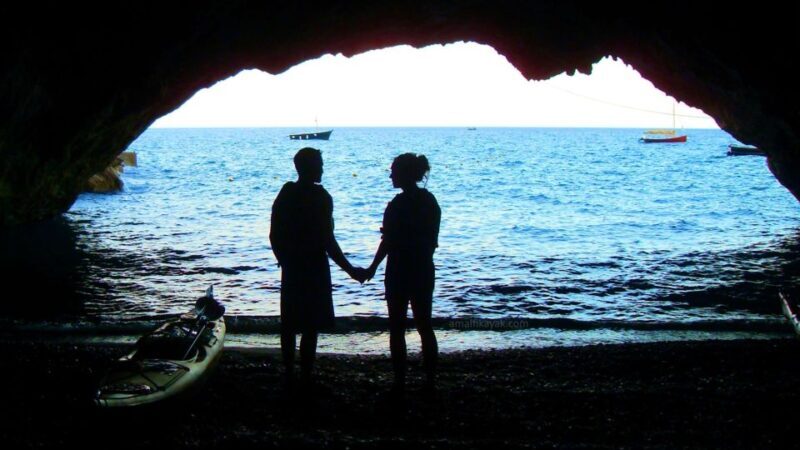 Amalfi Coast: Kayak Tour with Snorkeling and Grottoes Visit - Practical Aspects and Tips
