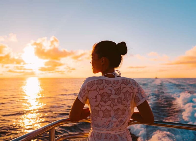 Amalfi Coast: Sunset Boat Tour with Fruit & Drinks - Analyzing the Value: Is it Worth the Price?